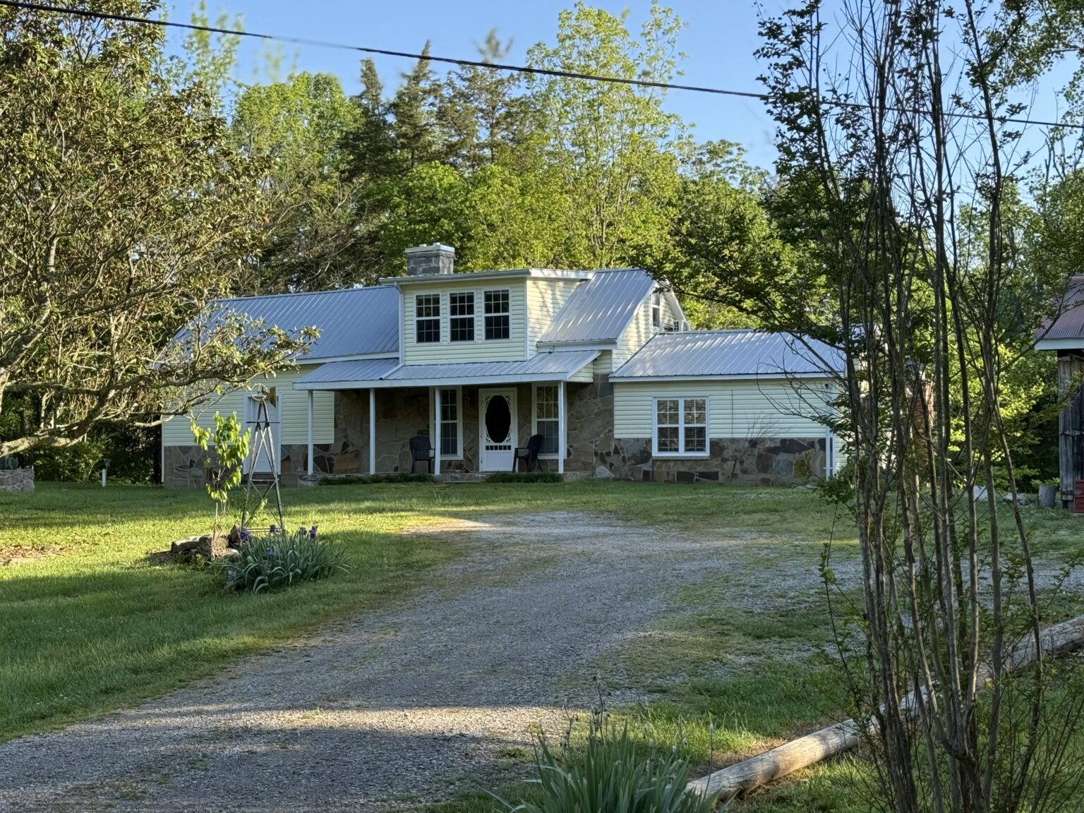 Garfield Place - The Cabins at East Port